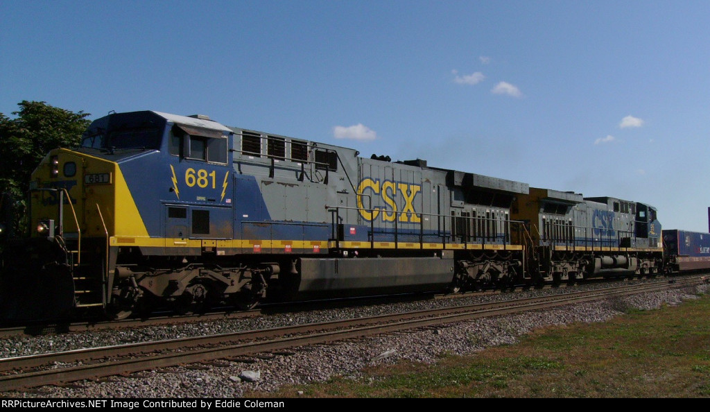CSX 681 (AC60CW)